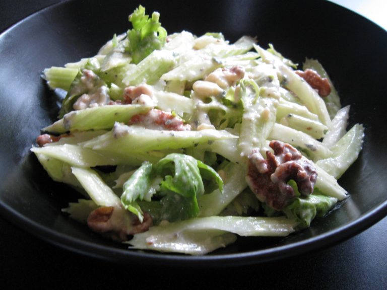 Celery & Blue Cheese Salad – Hiroko's Recipes