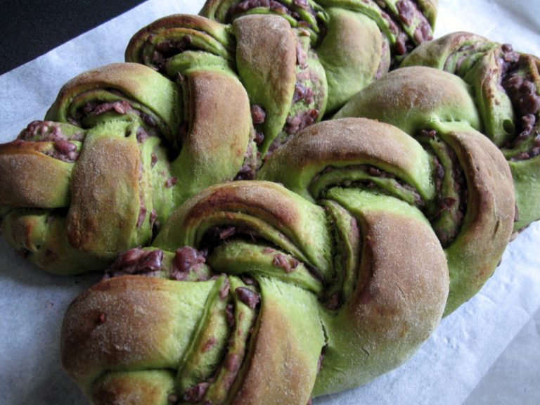 Matcha Azuki Sweet Bread – Hiroko's Recipes