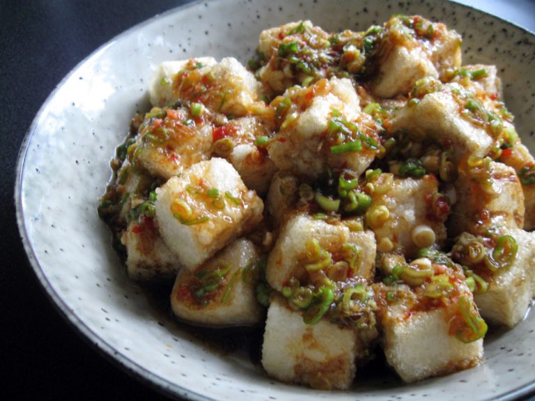 Fried Tofu With Spicy Garlic Sauce – Hiroko's Recipes