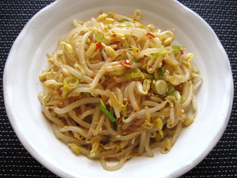 Spicy Bean Sprouts – Hiroko's Recipes