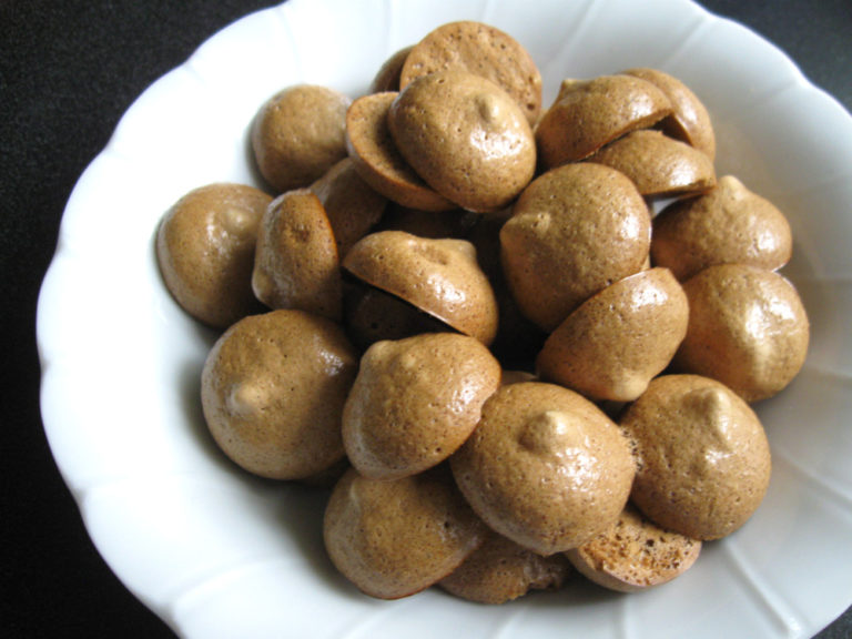 Crispy Coffee Meringue – Hiroko's Recipes