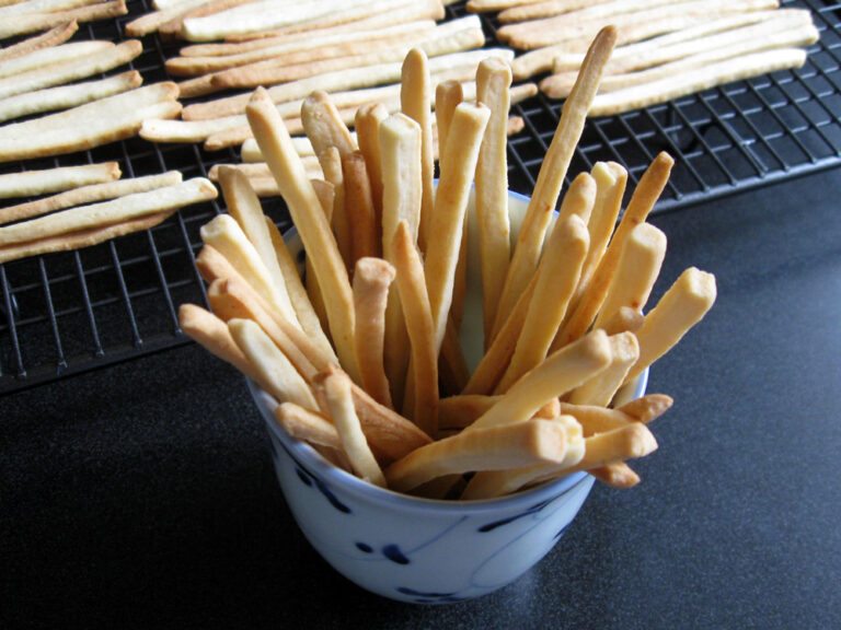 Savoury Cheese Biscuits – Hiroko's Recipes