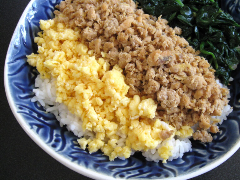 Salmon Soboro – Hiroko's Recipes