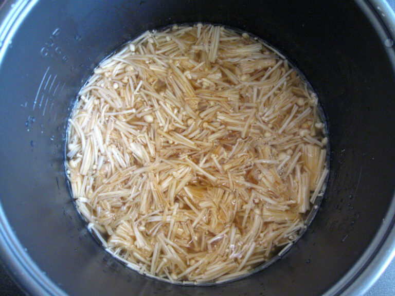 Enoki Rice – Hiroko's Recipes