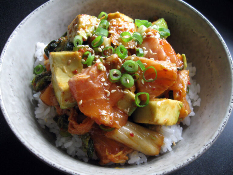 Salmon, Kimchi & Avocado Rice Bowl – Hiroko's Recipes
