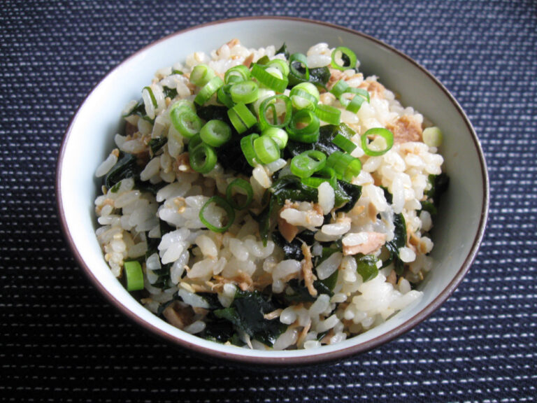 Tuna & Wakame Mazegohan – Hiroko's Recipes