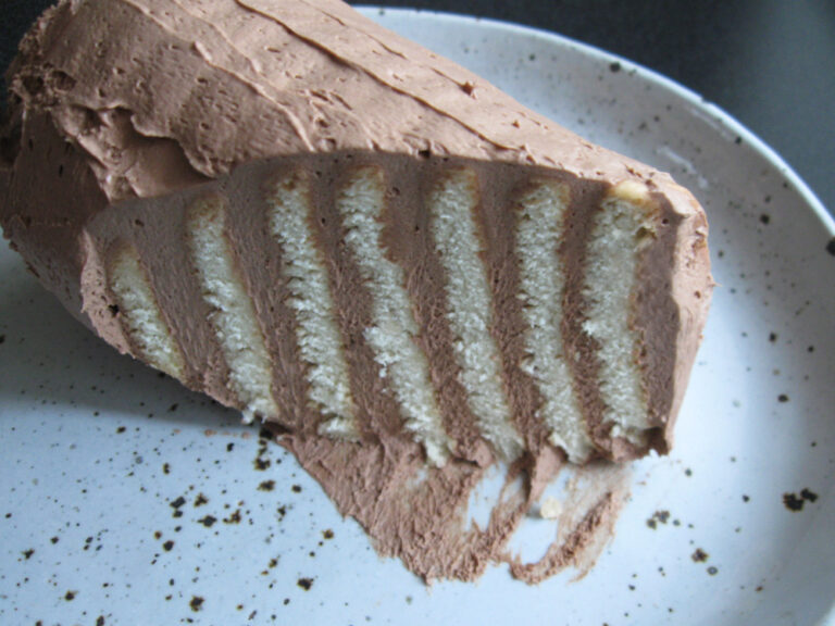 Marie Biscuits Log Cake – Hiroko's Recipes