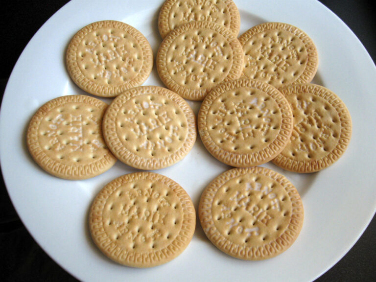 Marie Biscuits Log Cake – Hiroko's Recipes