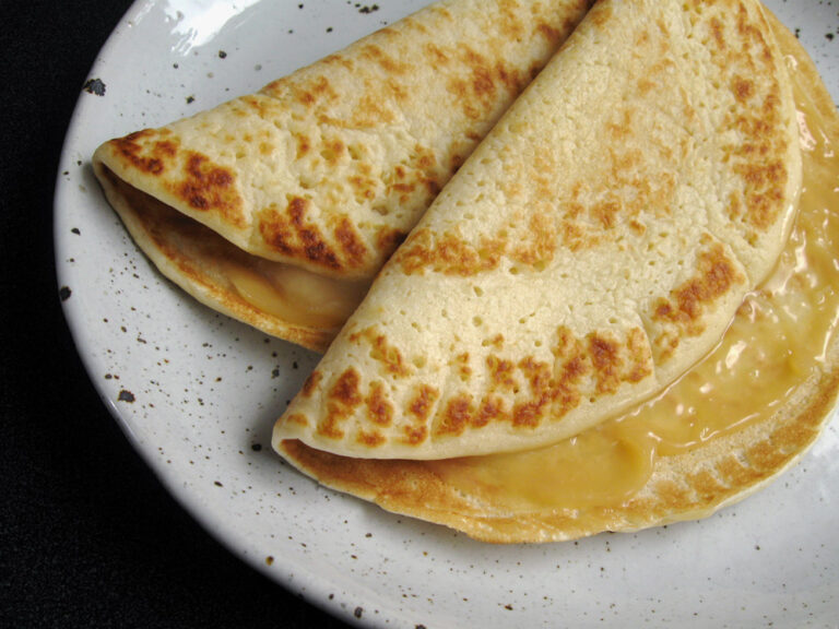 ‘Mlyntsi’ Ukrainian Thin Pancakes – Hiroko's Recipes