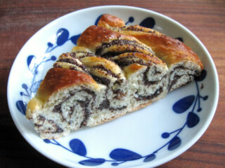 Poppy Seed Twisted Bread – Hiroko's Recipes