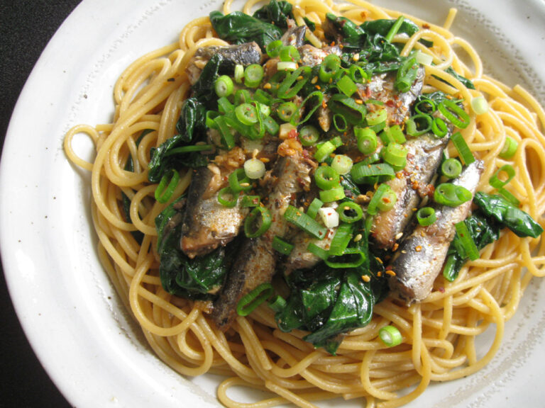 Garlic Chilli Sardine Spaghetti – Hiroko's Recipes