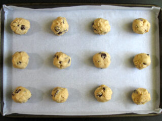 Very Sweet American Style Chewy Choco Chip Cookies – Hiroko's Recipes