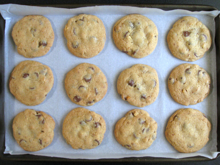 Very Sweet American Style Chewy Choco Chip Cookies – Hiroko's Recipes