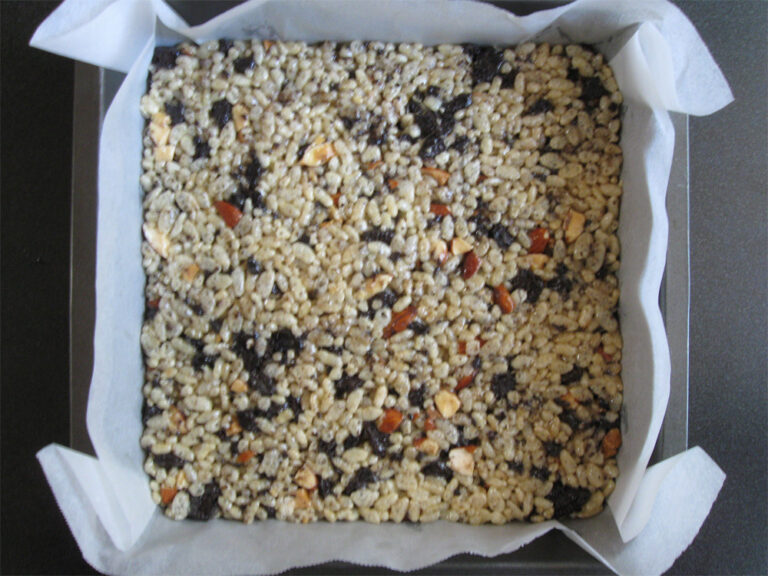 Rice Bubbles & Marshmallow Slice – Hiroko's Recipes