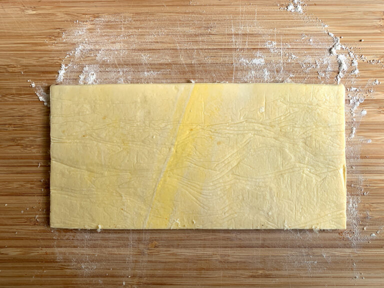 Vegemite & Chilli Puff Pastry Twists – Hiroko's Recipes
