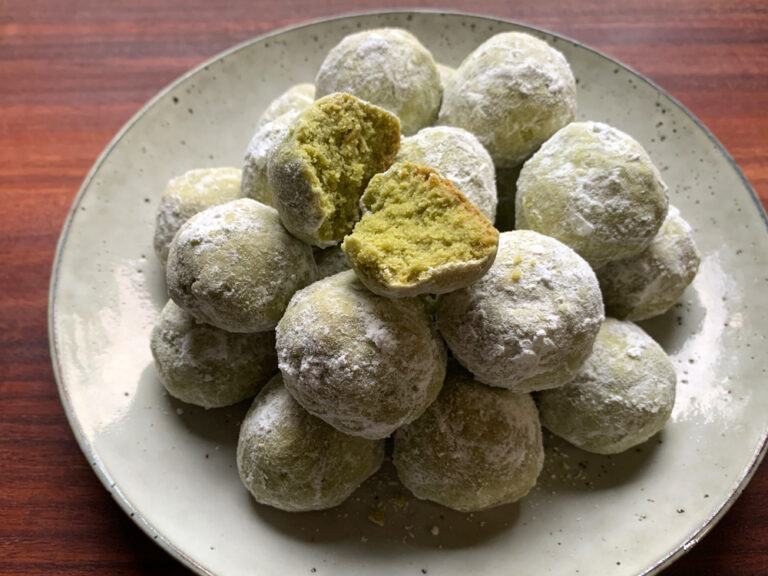 Matcha Snowball Cookies – Hiroko's Recipes