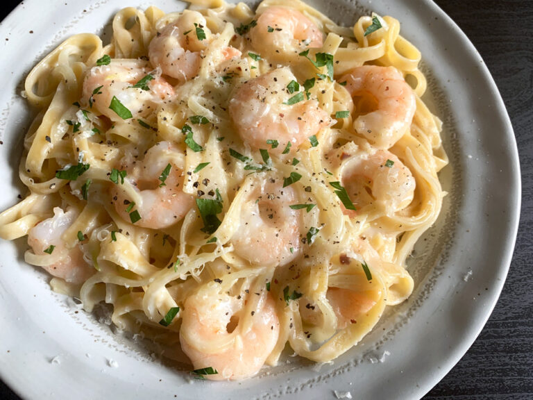 Creamy Garlic Chilli Prawn Pasta – Hiroko's Recipes
