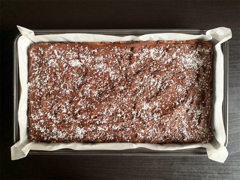 Australian Chocolate Slice – Hiroko's Recipes