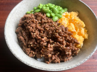 Yakiniku Beef Soboro Rice Bowl – Hiroko's Recipes